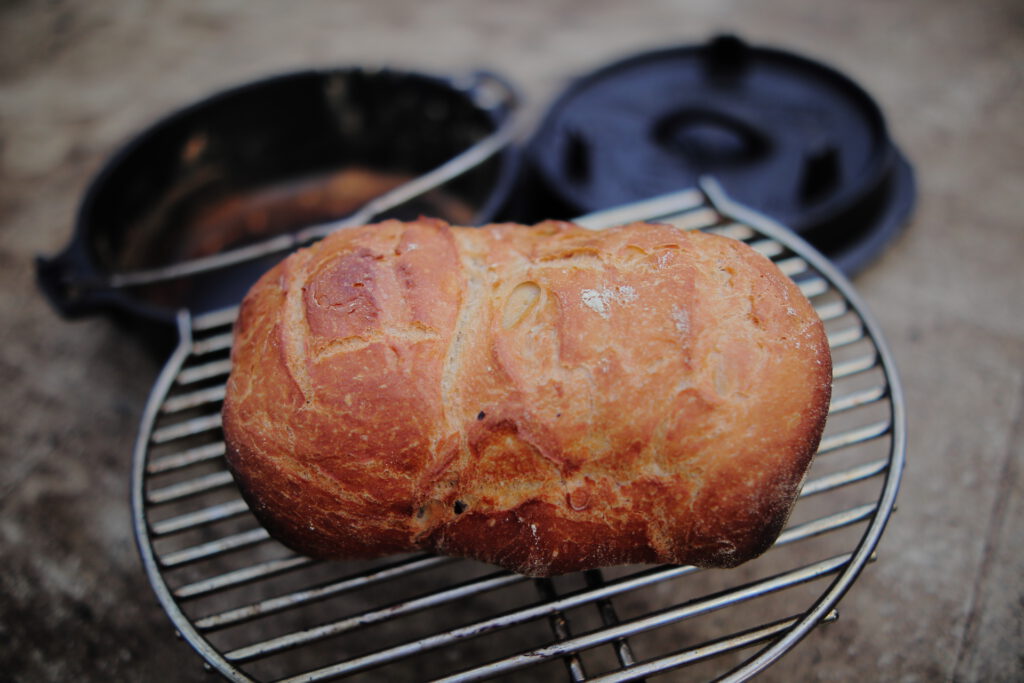 Brot aus dem Dutch Oven - Holzplatz-BBQ