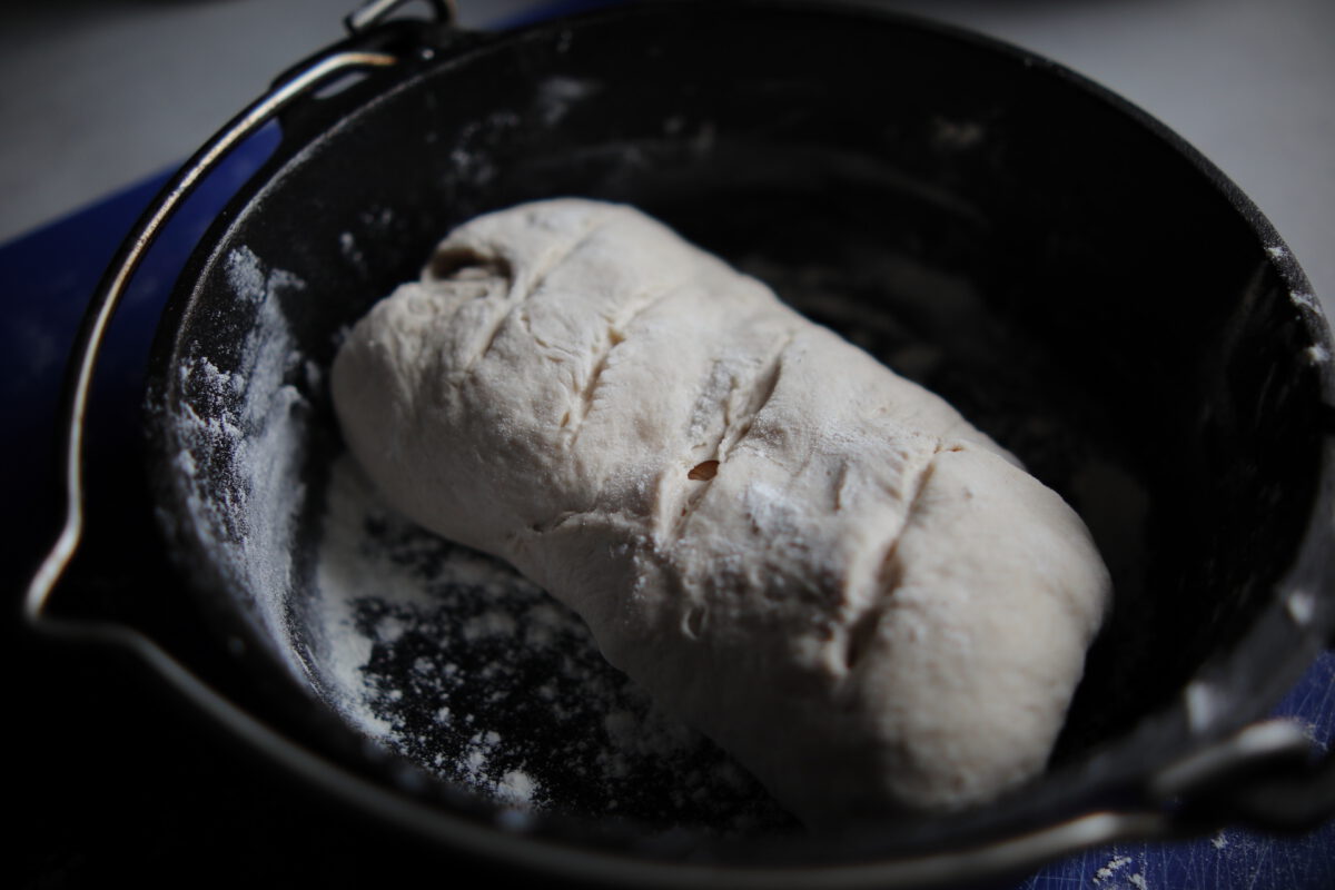 Brot aus dem Dutch Oven - Holzplatz-BBQ