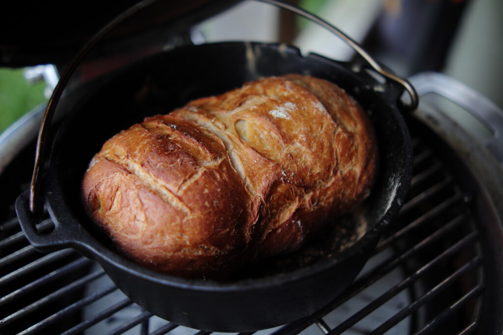 Brot aus dem Dutch Oven - Holzplatz-BBQ